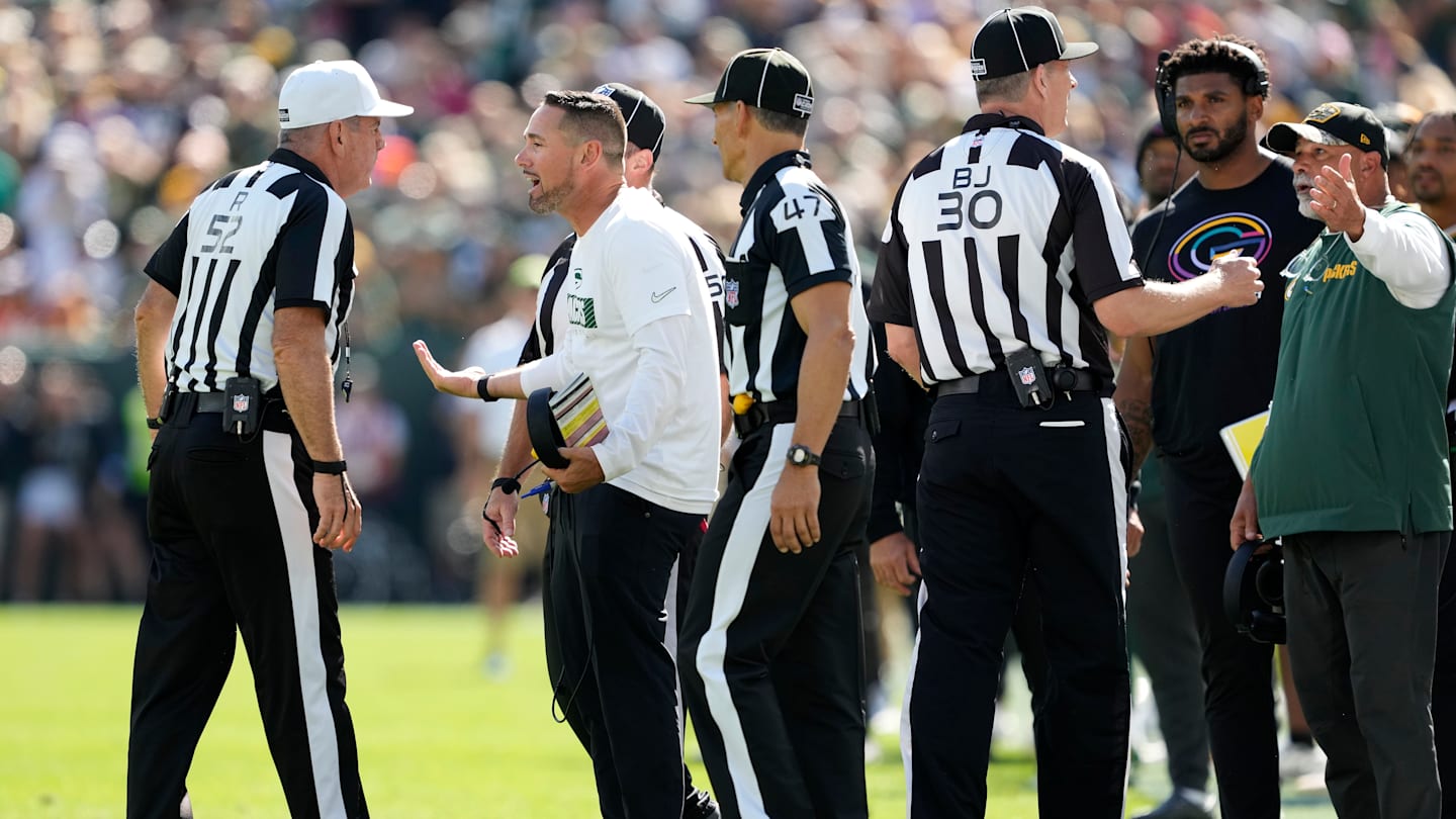 Packers coach Matt LaFleur 'embarrassed' after outburst against ...