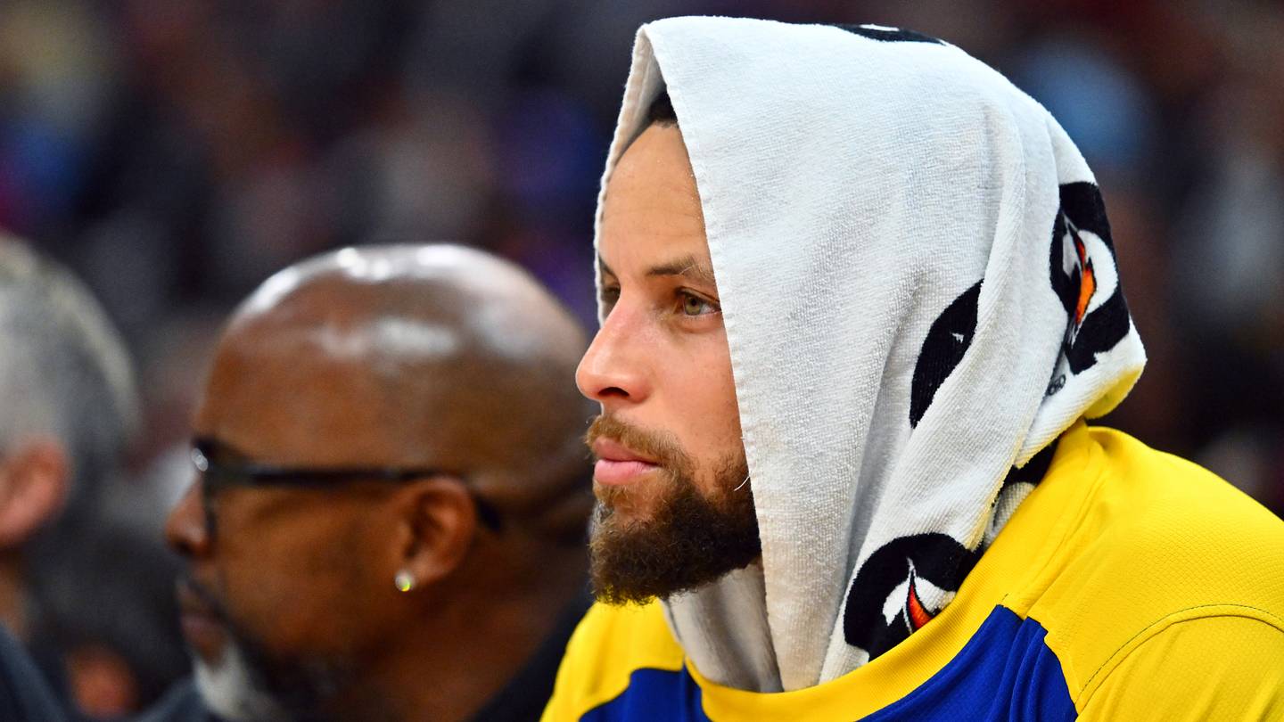 Stephen Curry injury made worse after Warriors conqueror dismally collapses
