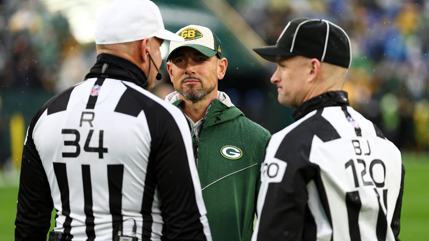 Matt LaFleur went ballistic on the refs after egregious Caleb Williams ...