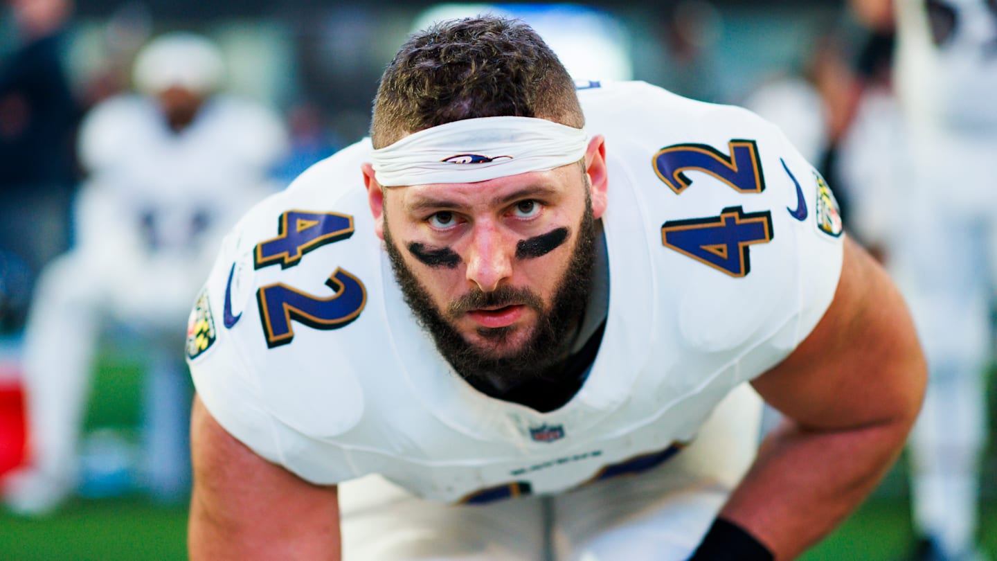 Ravens make second free agency move by keeping fan-favorite in Baltimore