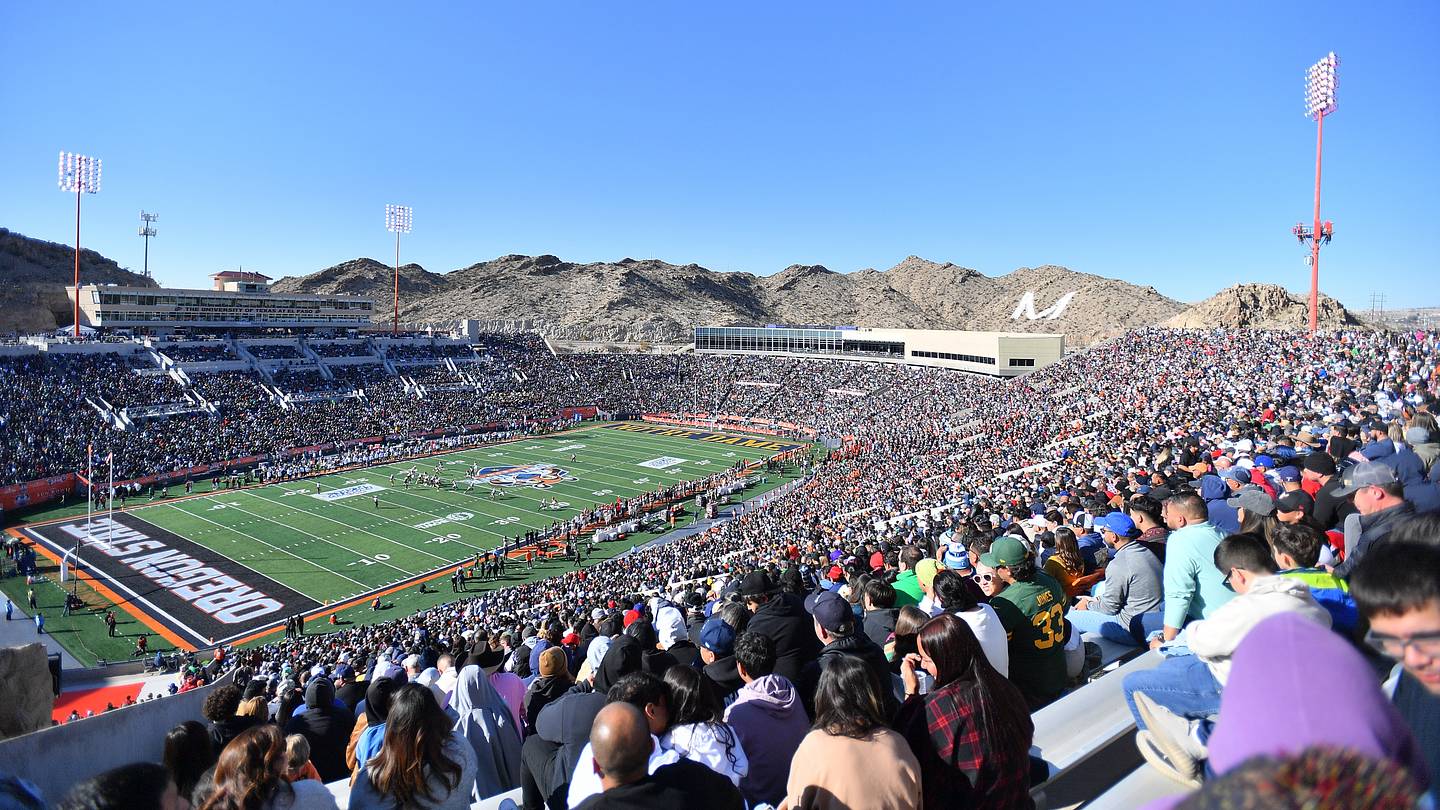 Top 10 non-power conference college football stadiums