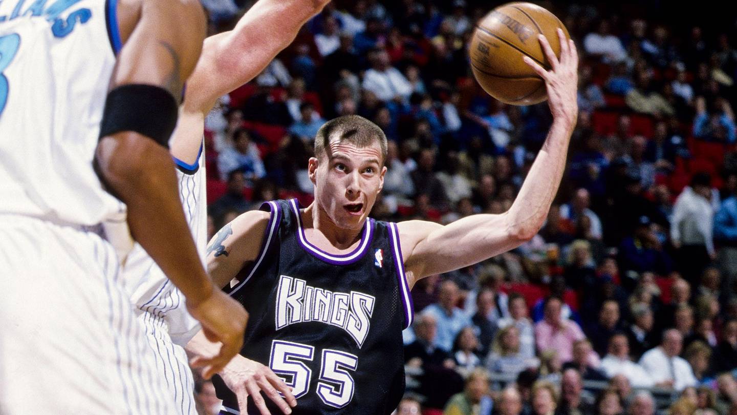 Daughter of former NBA legend 'White Chocolate' transfers from Florida ...