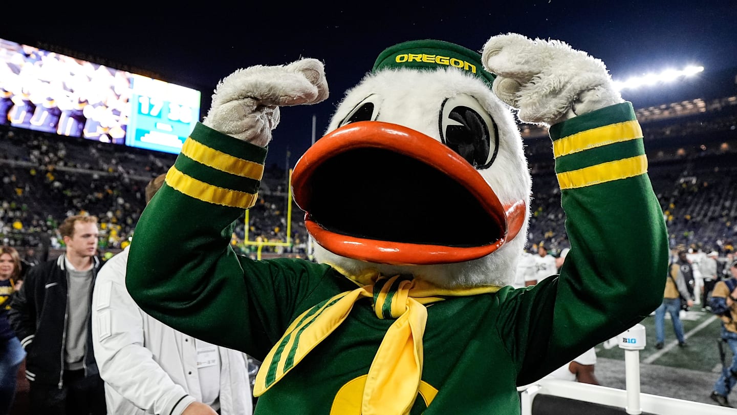 Oregon Ducks AP Top 25 Poll Update: Unanimous No. 1 After Win Over Michigan
