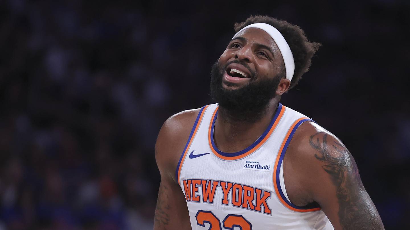 Knicks Are Playing Mitchell Robinson Injury Drama to Perfection Before ...