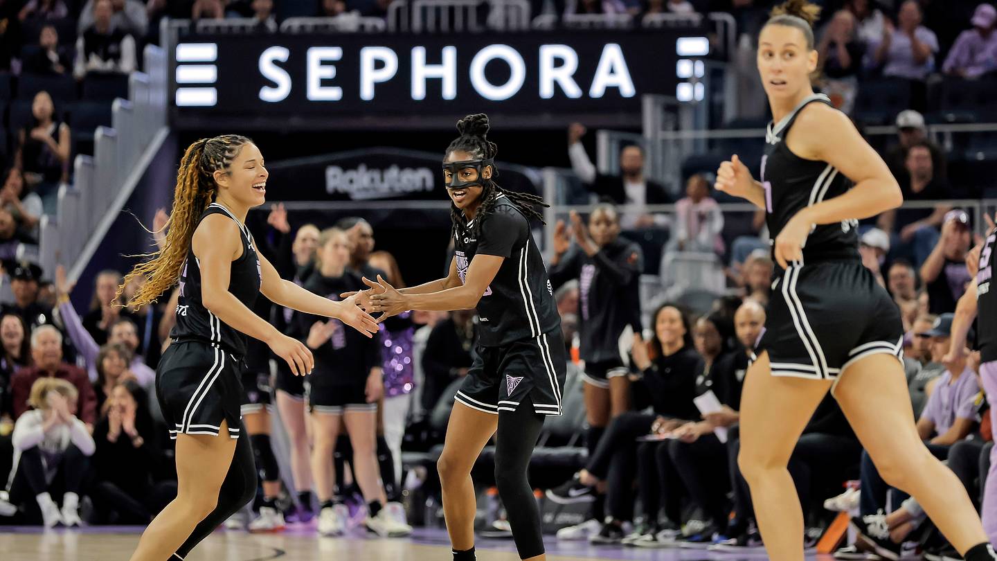 Beauty and Basketball Collide at Ballhalla: Sephora Drops Gift Bags at ...