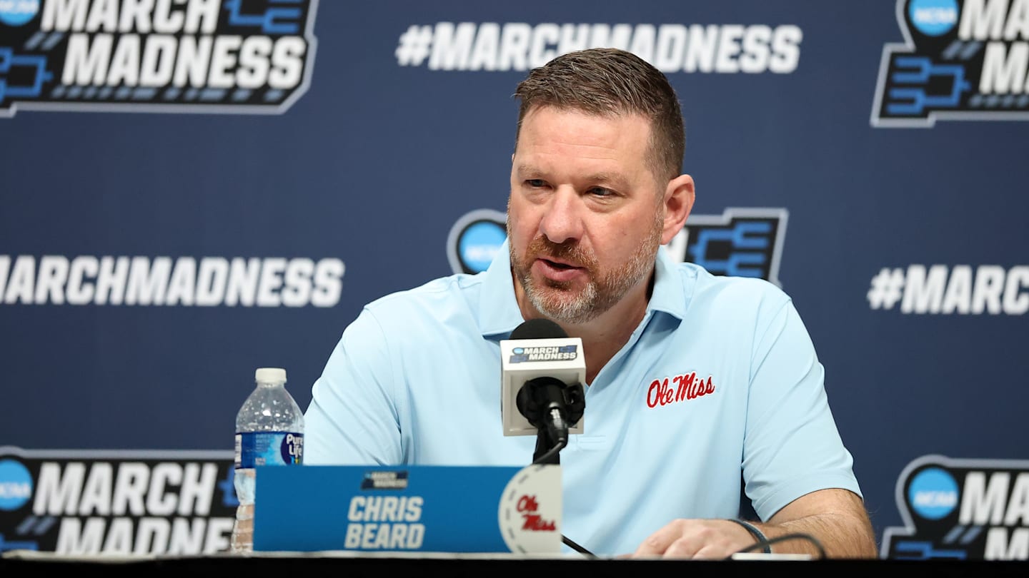 Chris Beard on Hubert Davis: "It feels like Dean Smith's still sitting ...