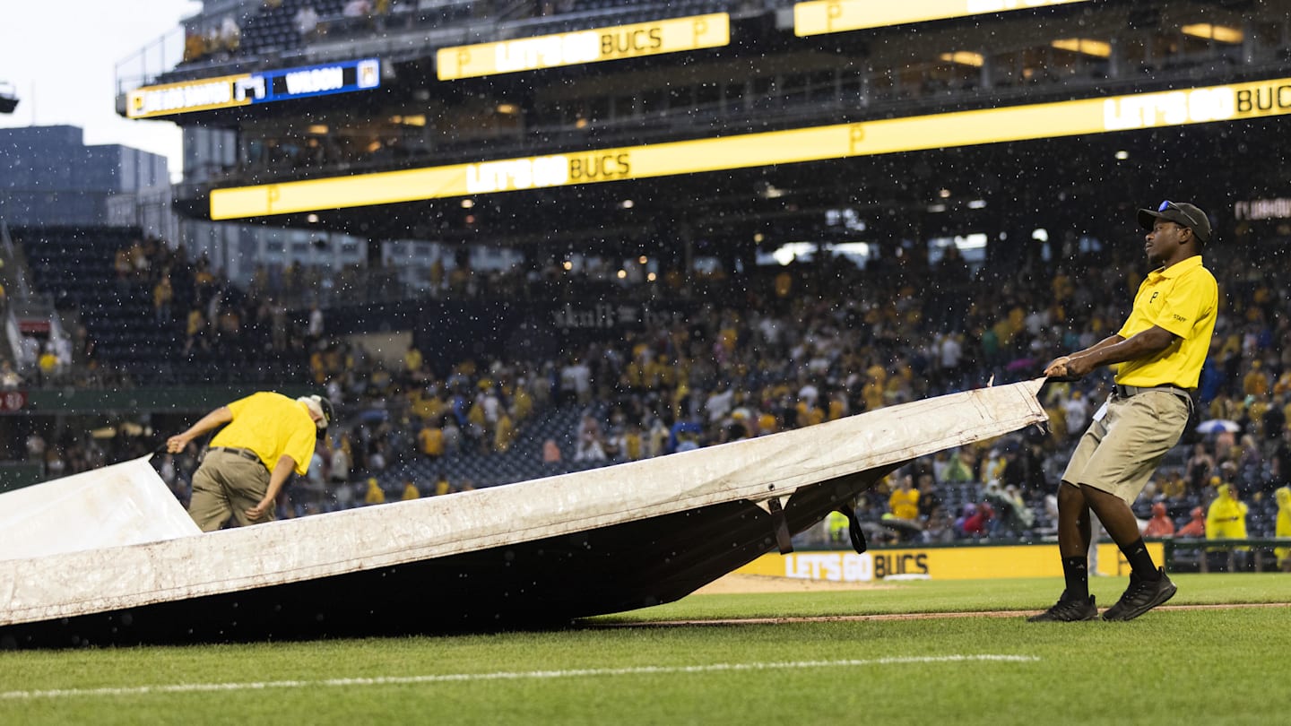 Pirates vs. Diamondbacks Starting in Rain Delay