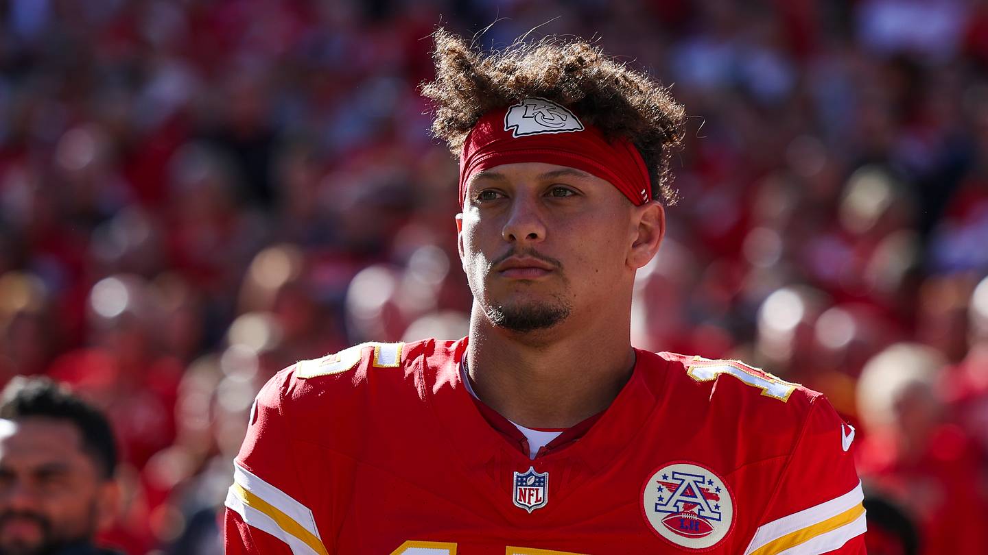 System QB? Patrick Mahomes stat reveals benefits of playing in Chiefs ...