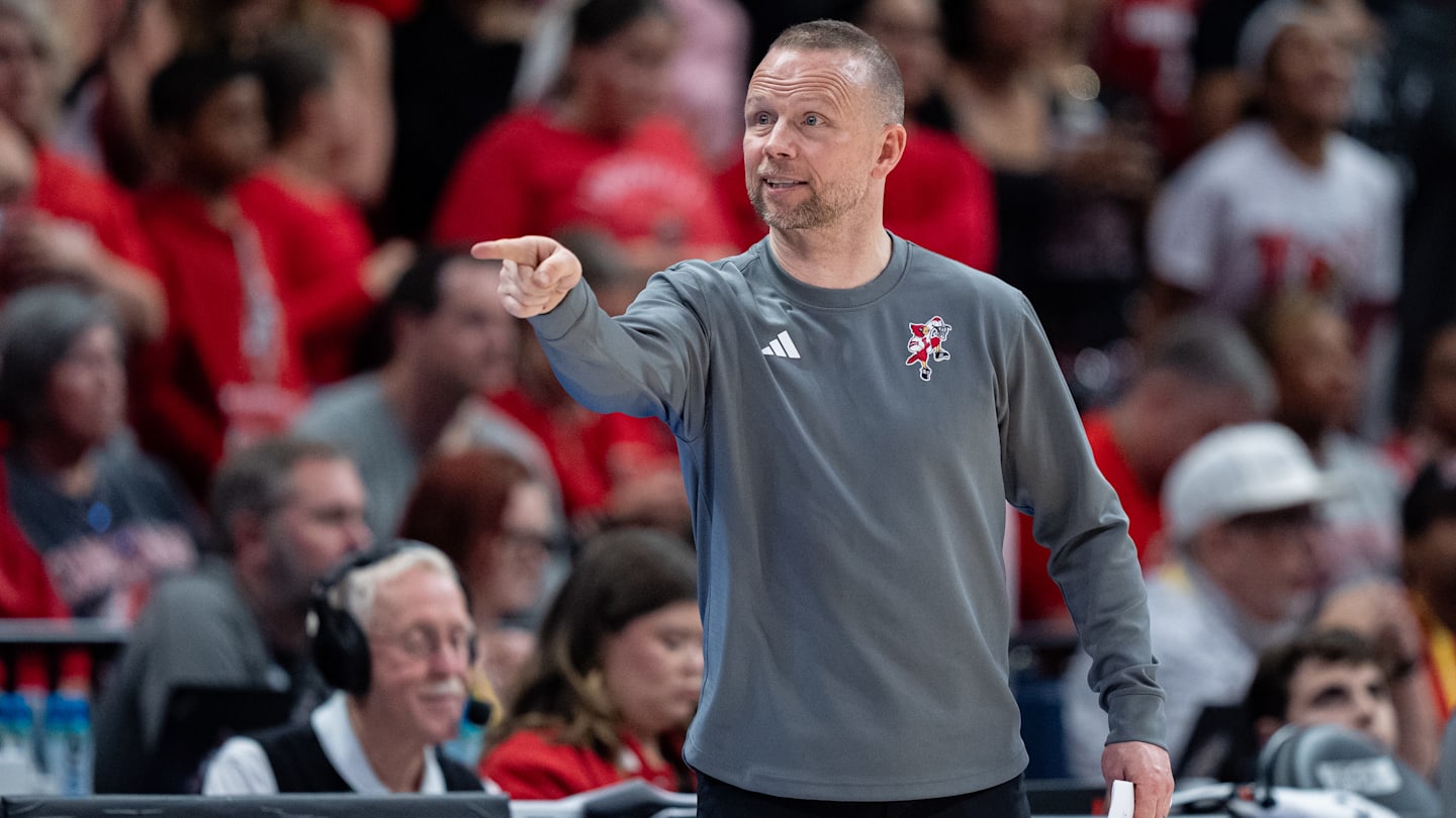 Louisville basketball fans hold their breath as Josh Irving nears decision