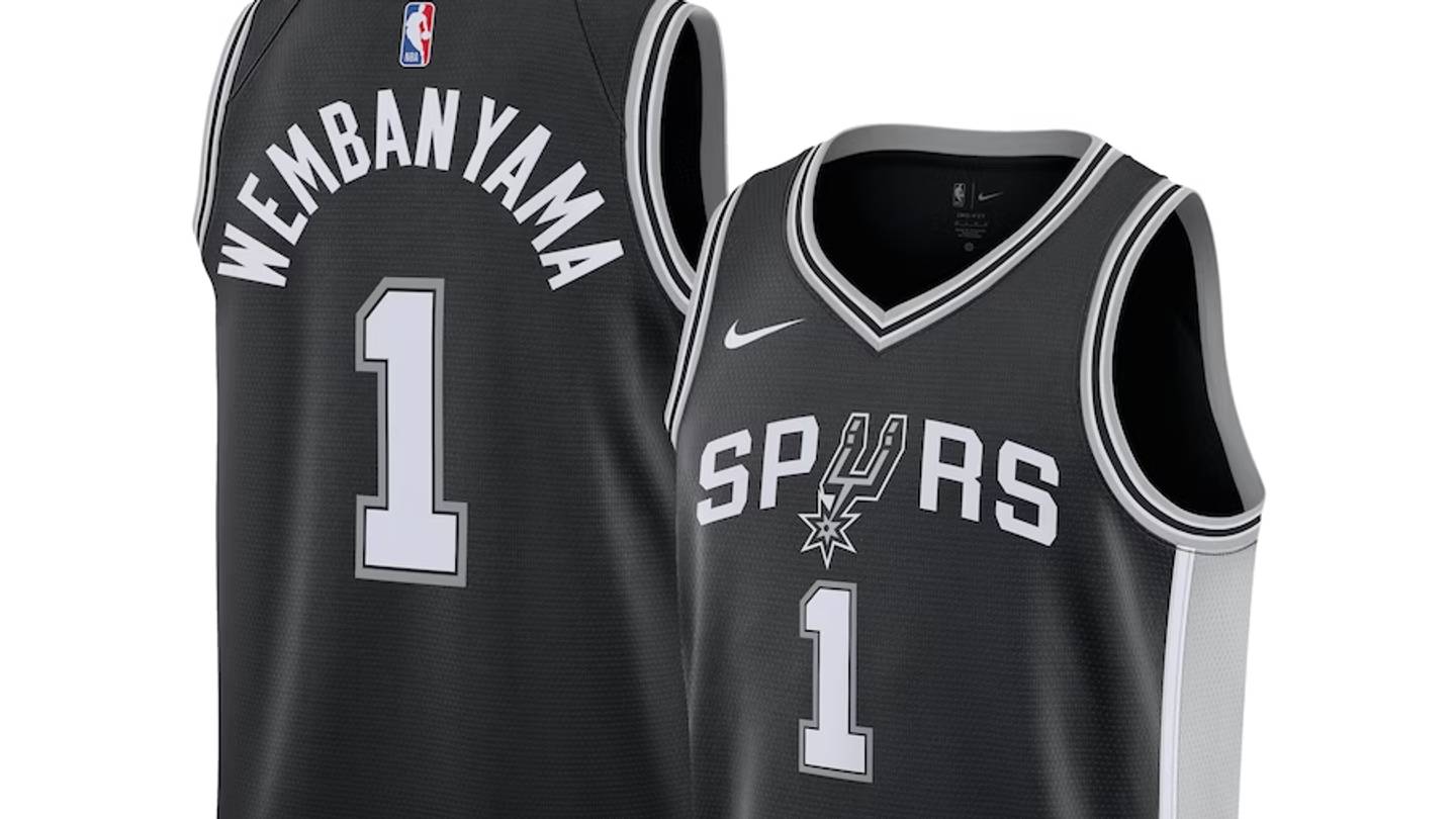 The best San Antonio Spurs gifts for fans this Christmas season