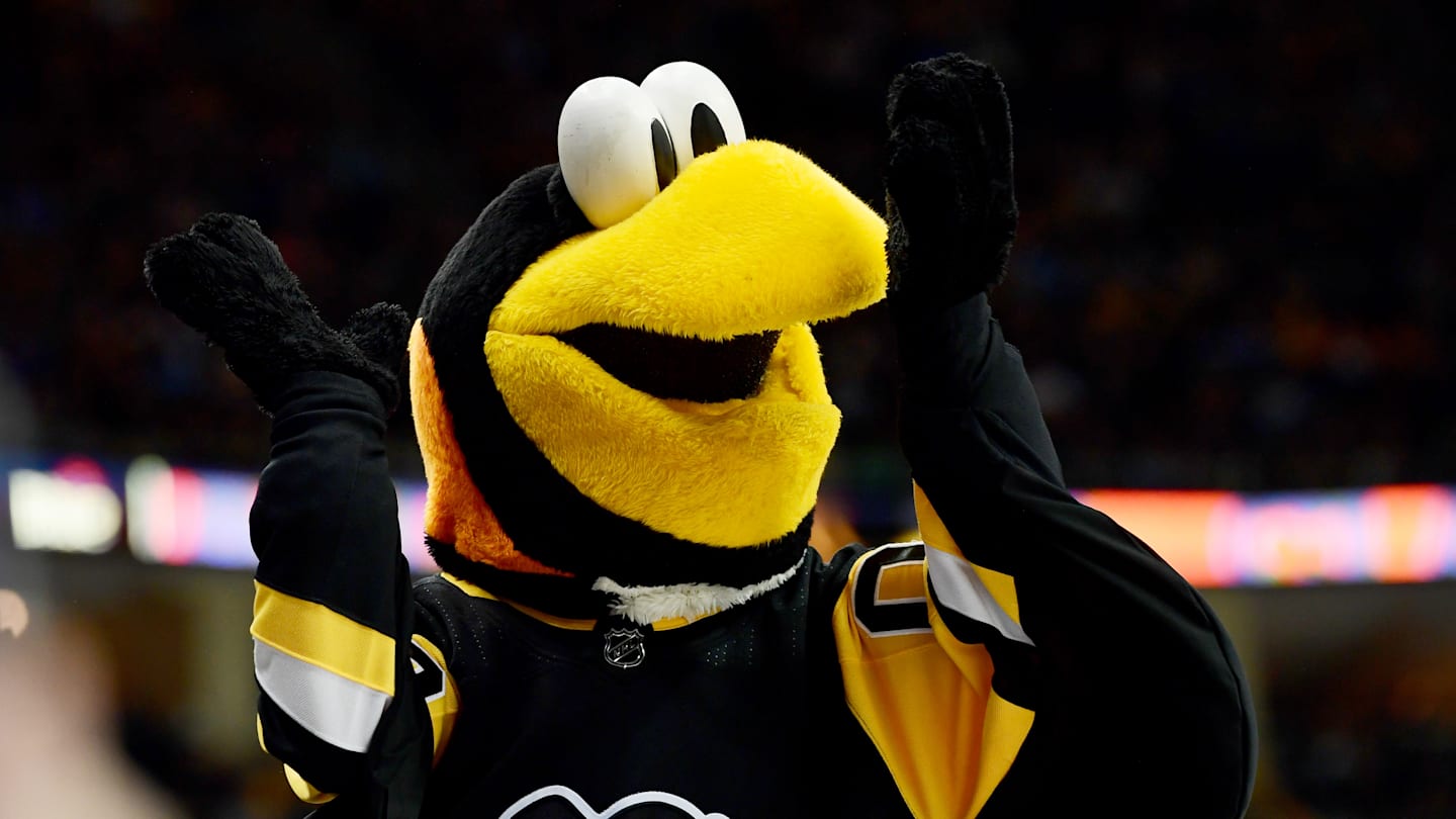 Who is the Pittsburgh Penguins mascot? Everything to know about Iceburgh
