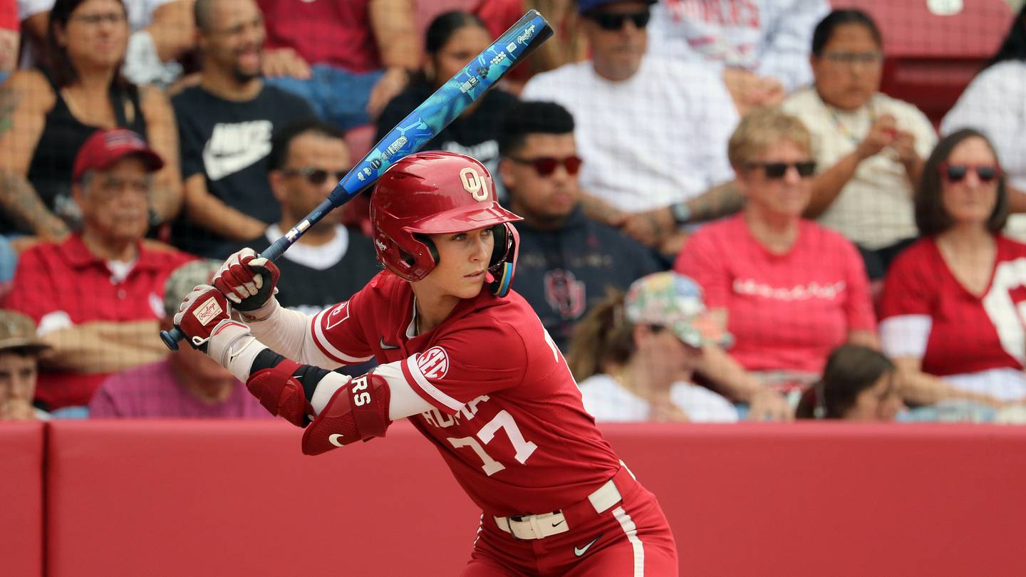 No. 1 Oklahoma Looking to Bounce Back Against No. 8 Arkansas
