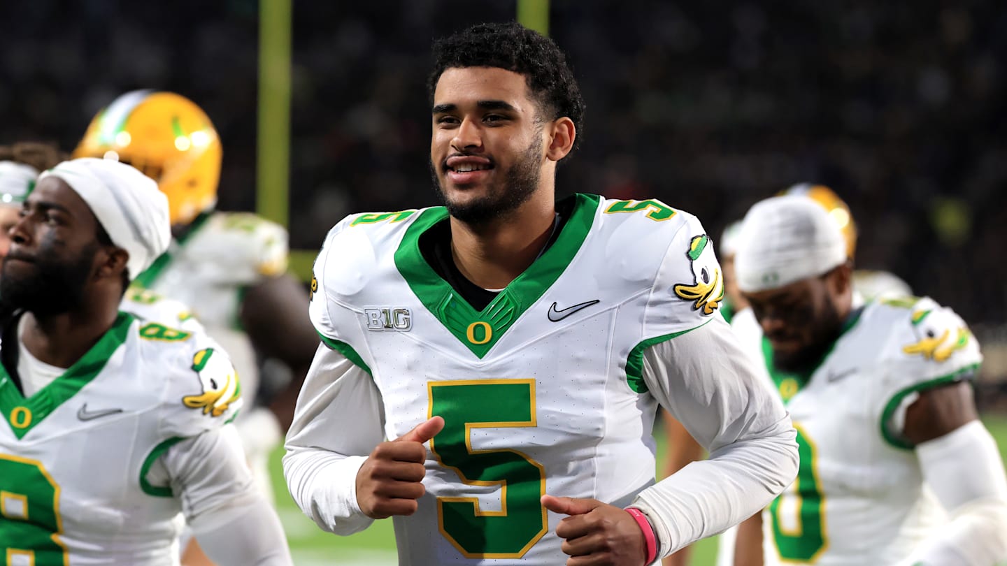 Dante Moore and the Oregon Ducks stand out in preseason polls