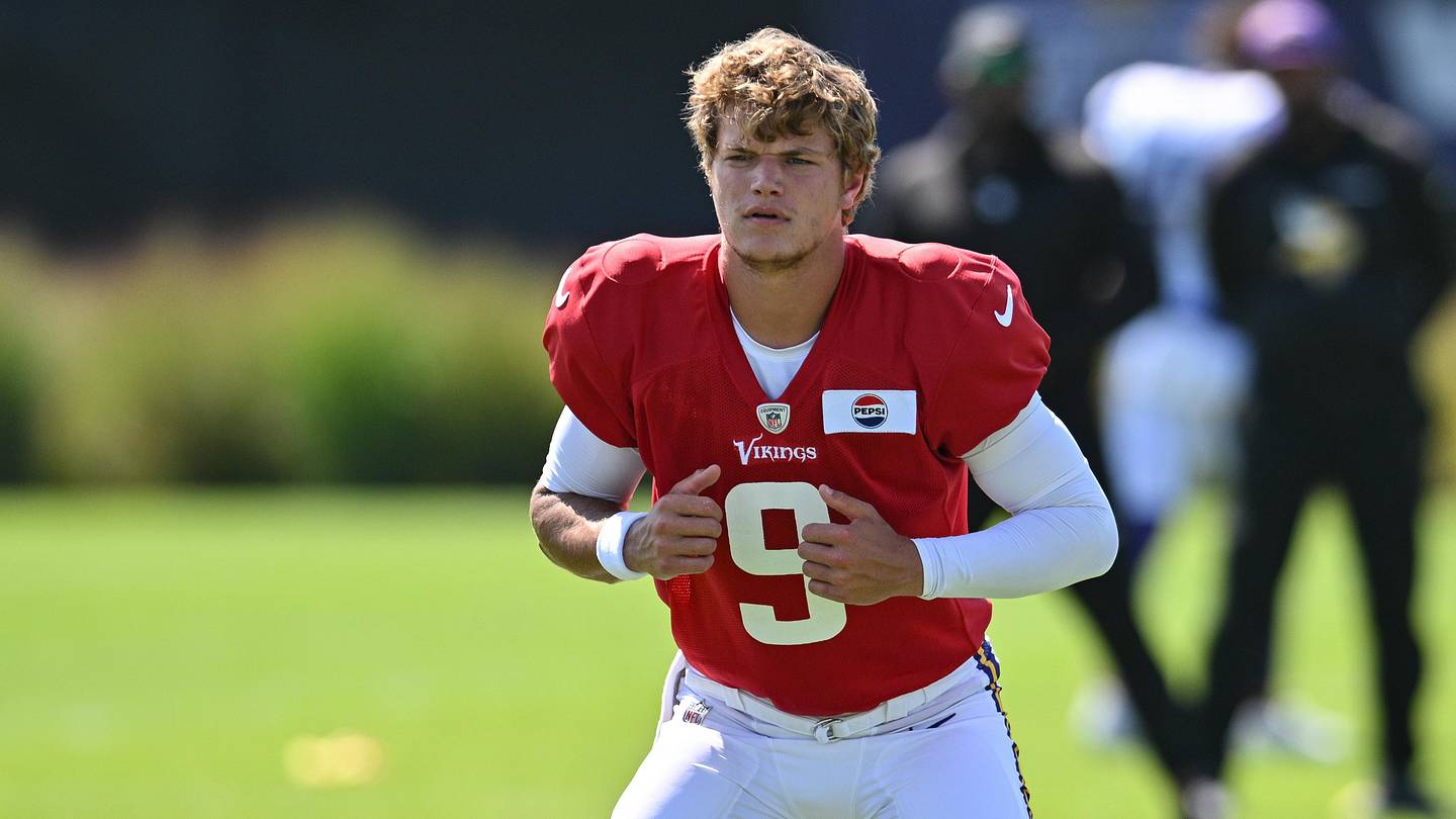 Tracking every single J.J. McCarthy throw at a Vikings training camp ...