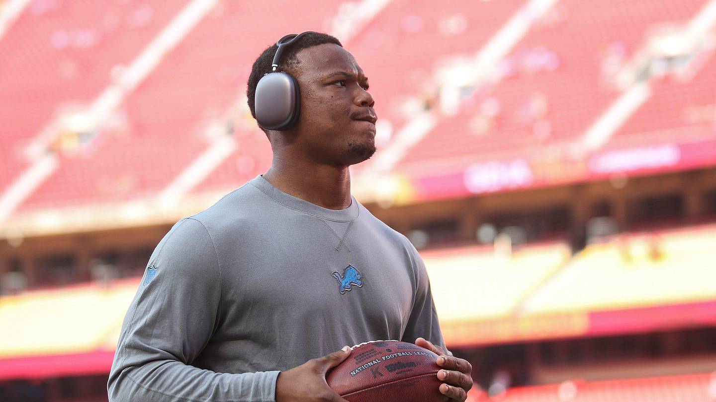 David Montgomery Finally Escapes Jahmyr Gibbs' Fantasy Football Shadow ...