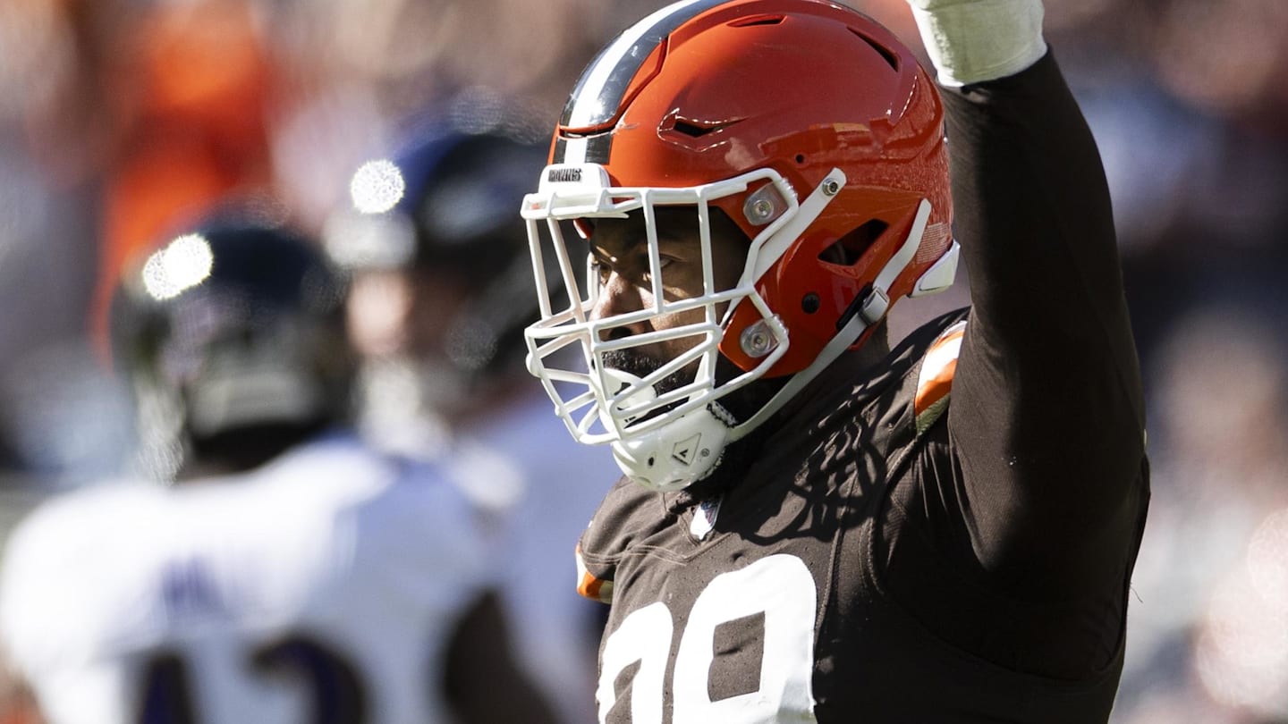 Updated Detroit Lions defensive line depth chart after Za'Darius Smith ...