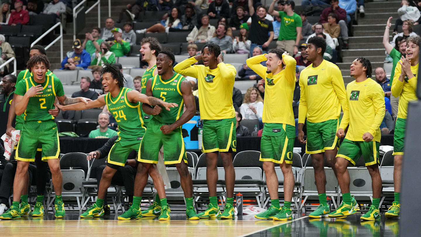 Oregon Ducks Center Nate Bittle Earns MVP in Win Over Stanford Cardinal