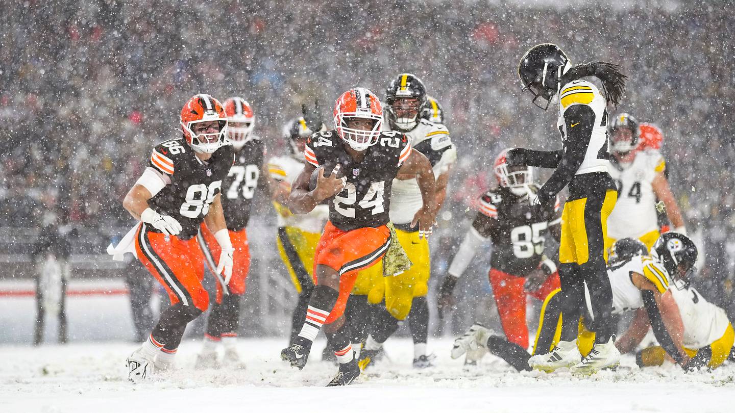 Insider says Browns attempting Herculean effort to steal Nick Chubb ...
