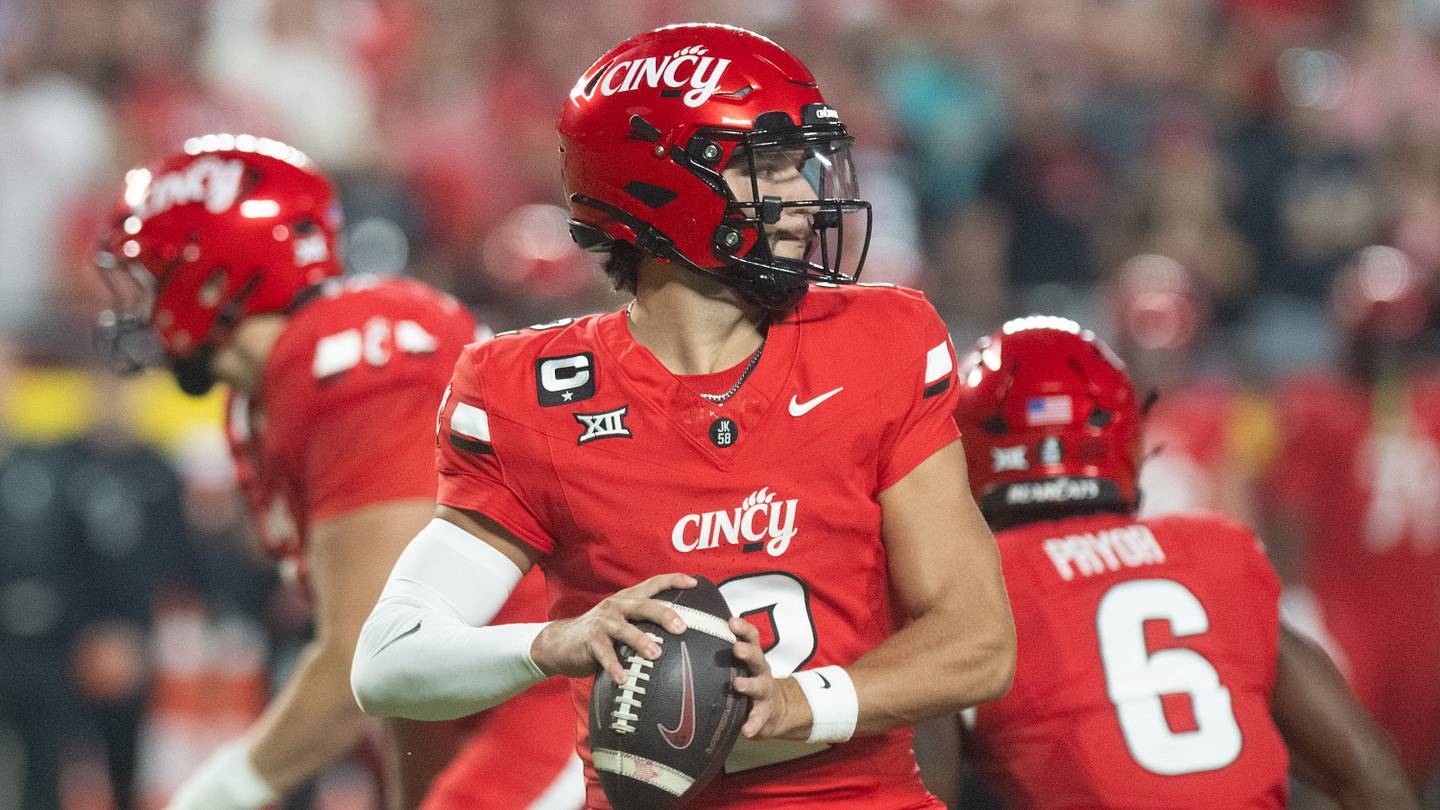 Can the Cincinnati Bearcats figure out their passing offense?