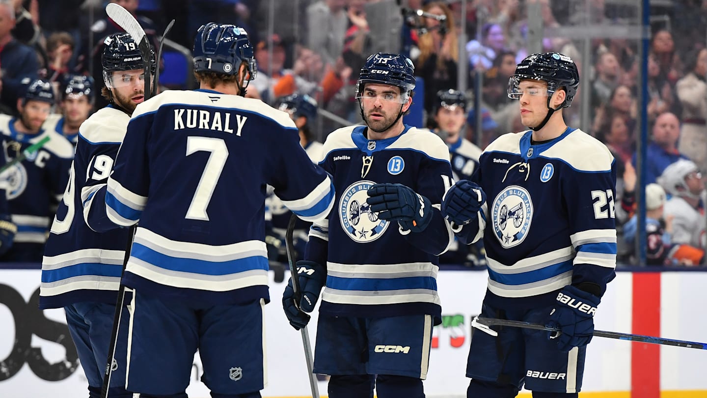 Which pending free agents should the Blue Jackets bring back into the ...
