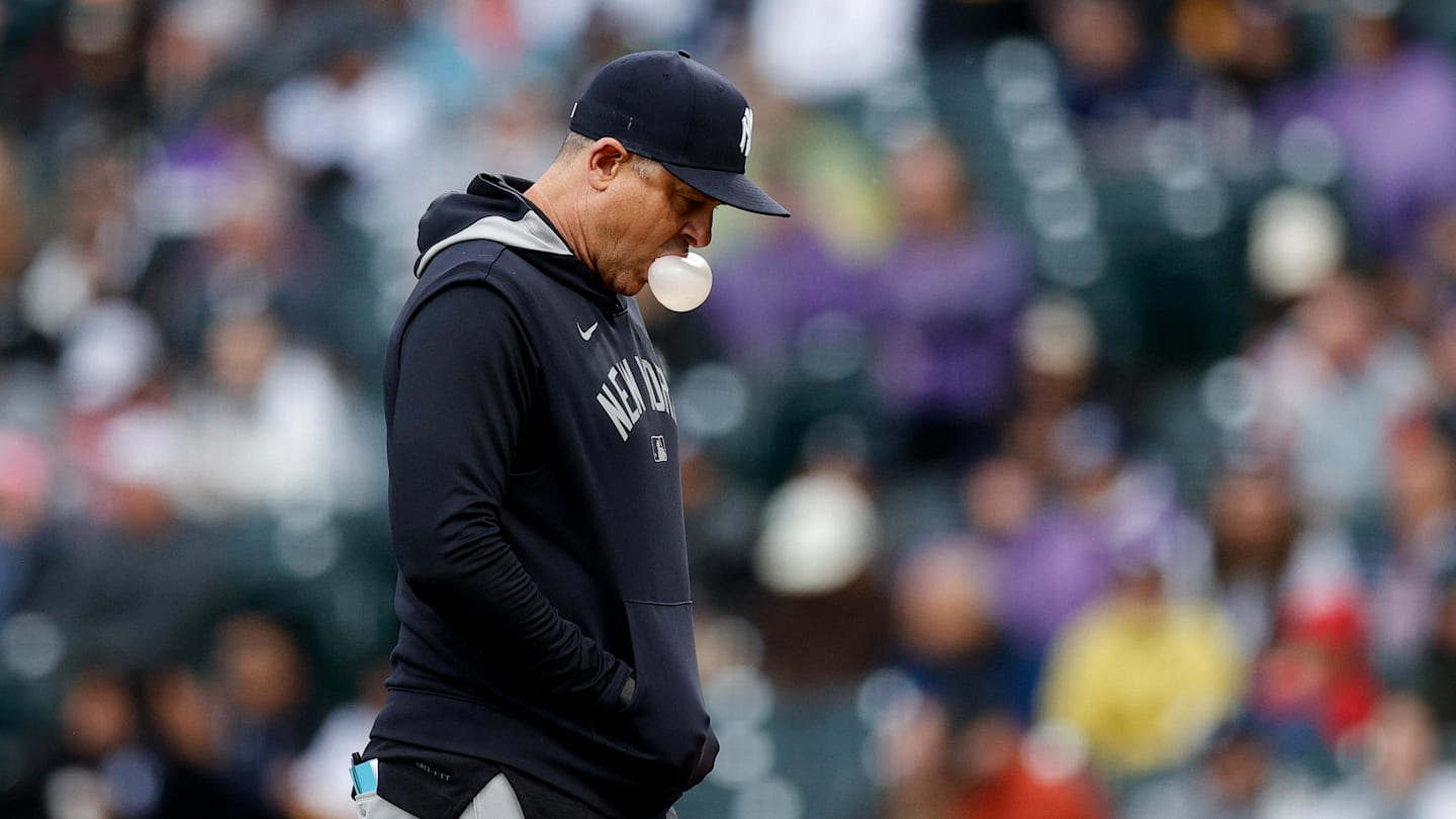 Aaron Boone ejected as controversial replay call has Yankees fans furious