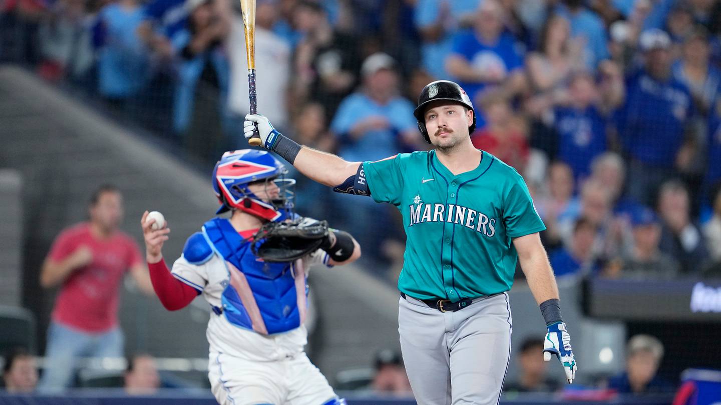 Mariners limp toward Game 7 after shooting themselves in the foot in ...