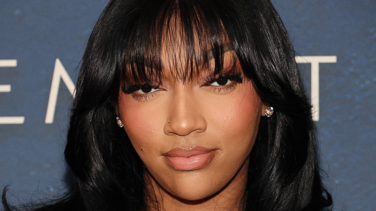 Fans Are Calling Angel Reese an ‘Icon’ Following ‘Vogue’ Magazine Cover ...