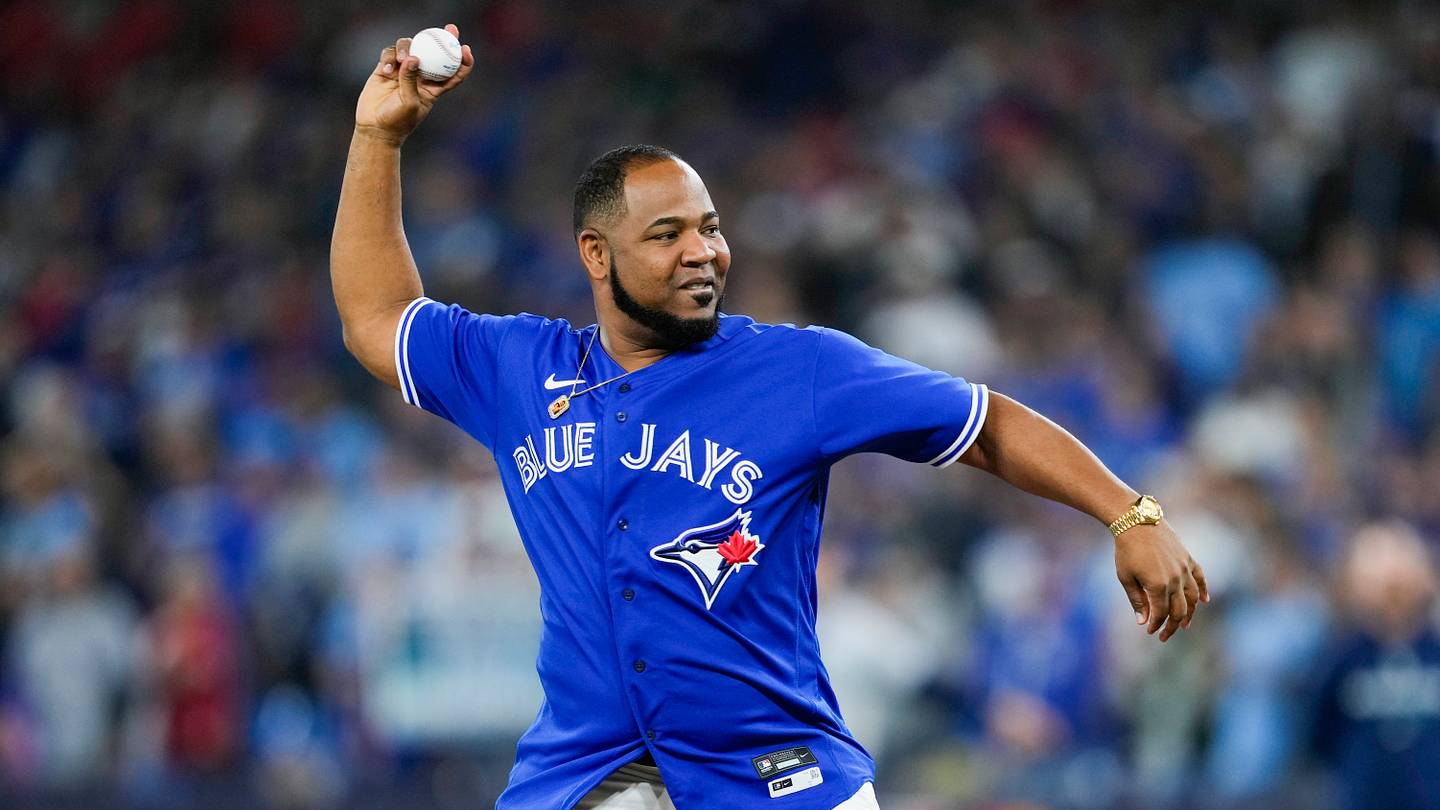 With Blue Jays legend in camp, prospects are gravitating toward him and ...