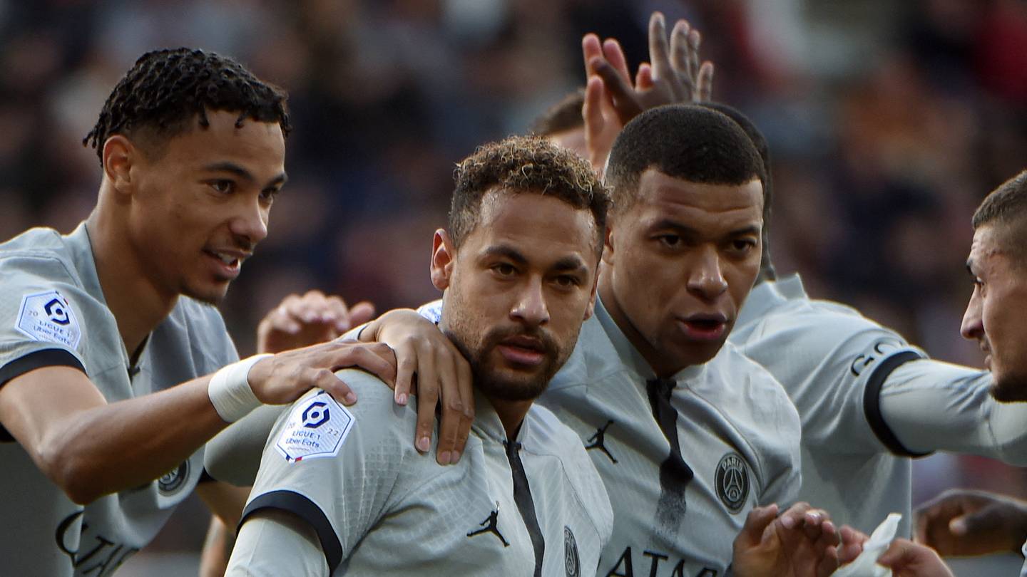 Tensions growing between PSG locker and French forward