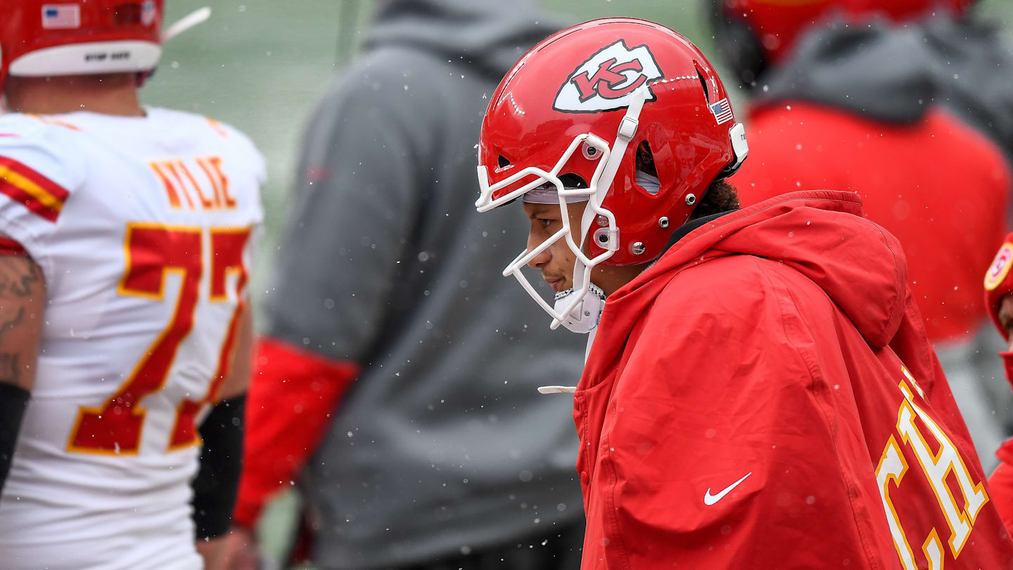 Patrick Mahomes sick: Is Chiefs QB playing Sunday? Latest flu updates