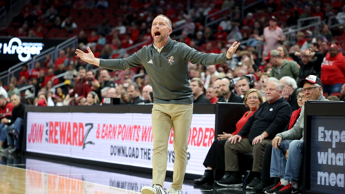 Pat Kelsey aims to force NCAA Tournament Committee to eat a heaping ...