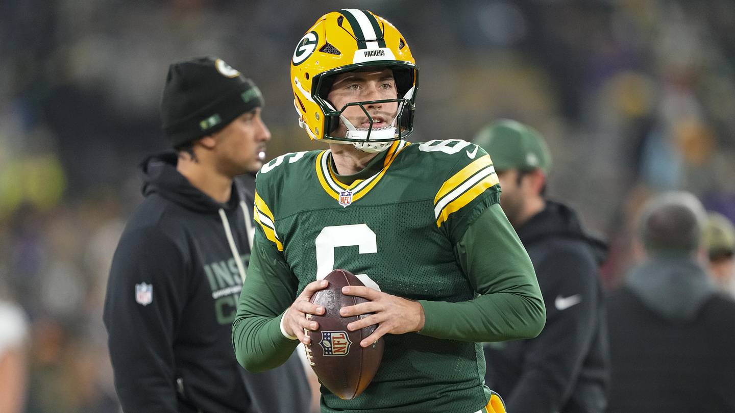 Ex-Packers QB Clayton Tune Suddenly Not Leaving NFL After All