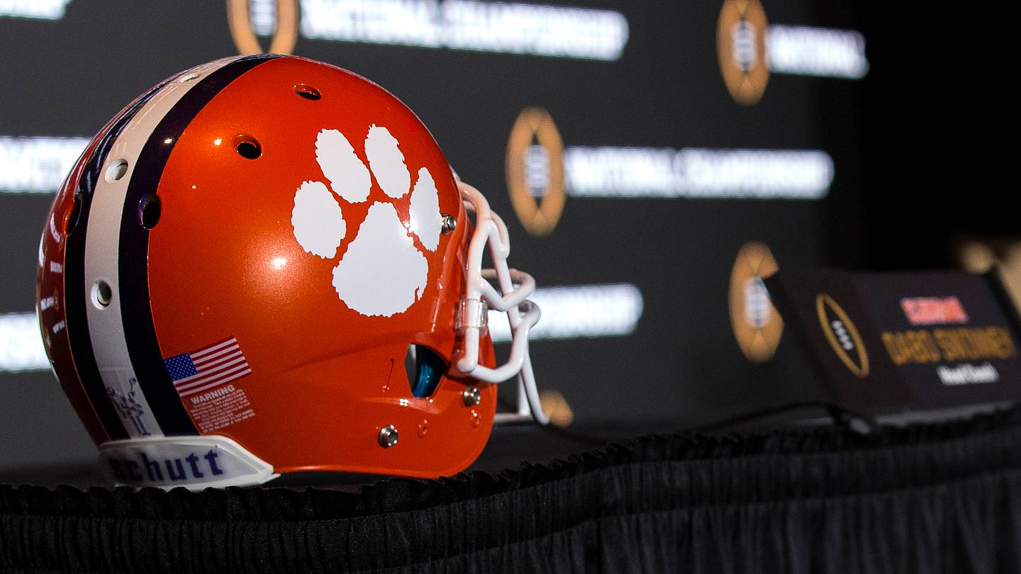 4-star wide receiver sets visit date with Clemson, seven other programs