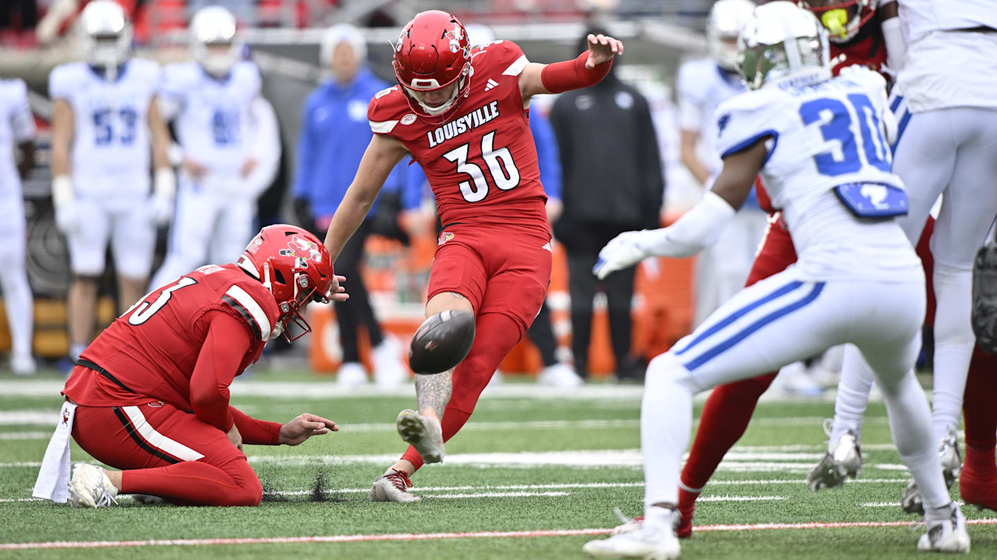 Tennessee Football Lands New Kicker Following Max Gilbert Departure