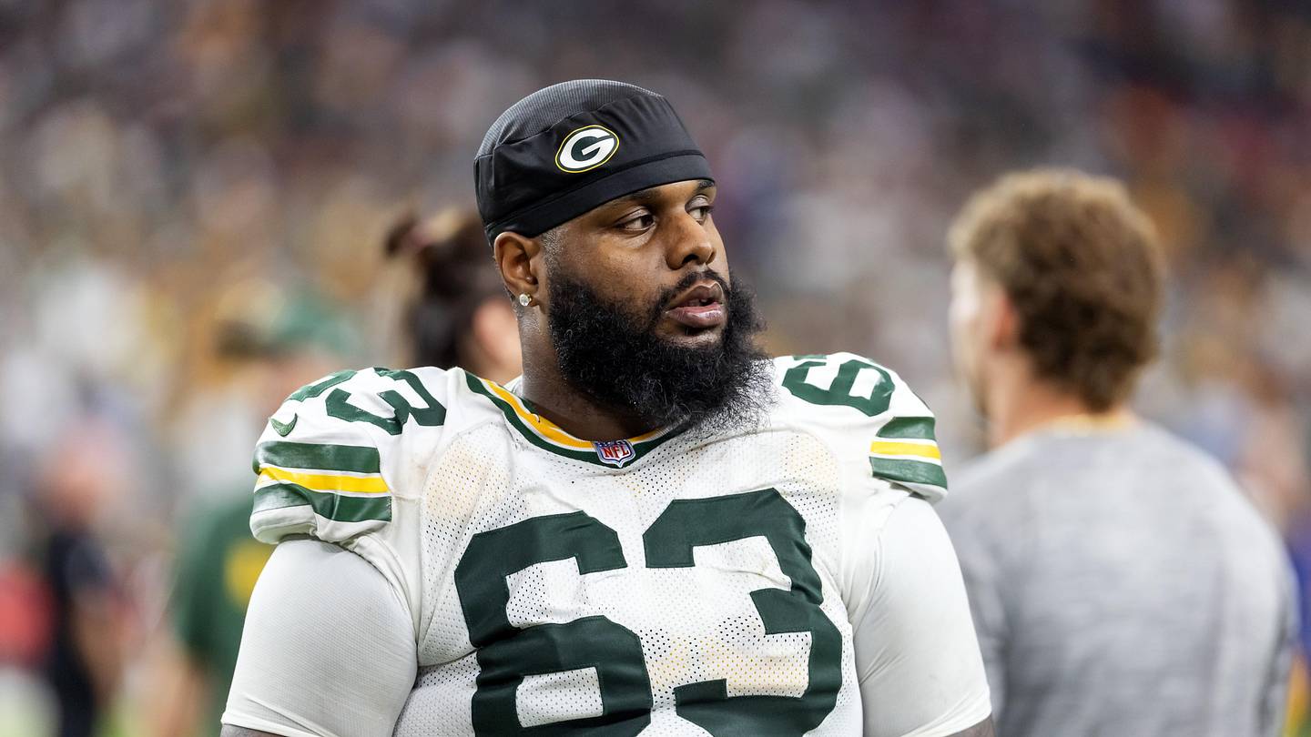 Panthers get strong Rasheed Walker message as LT battle intensifies