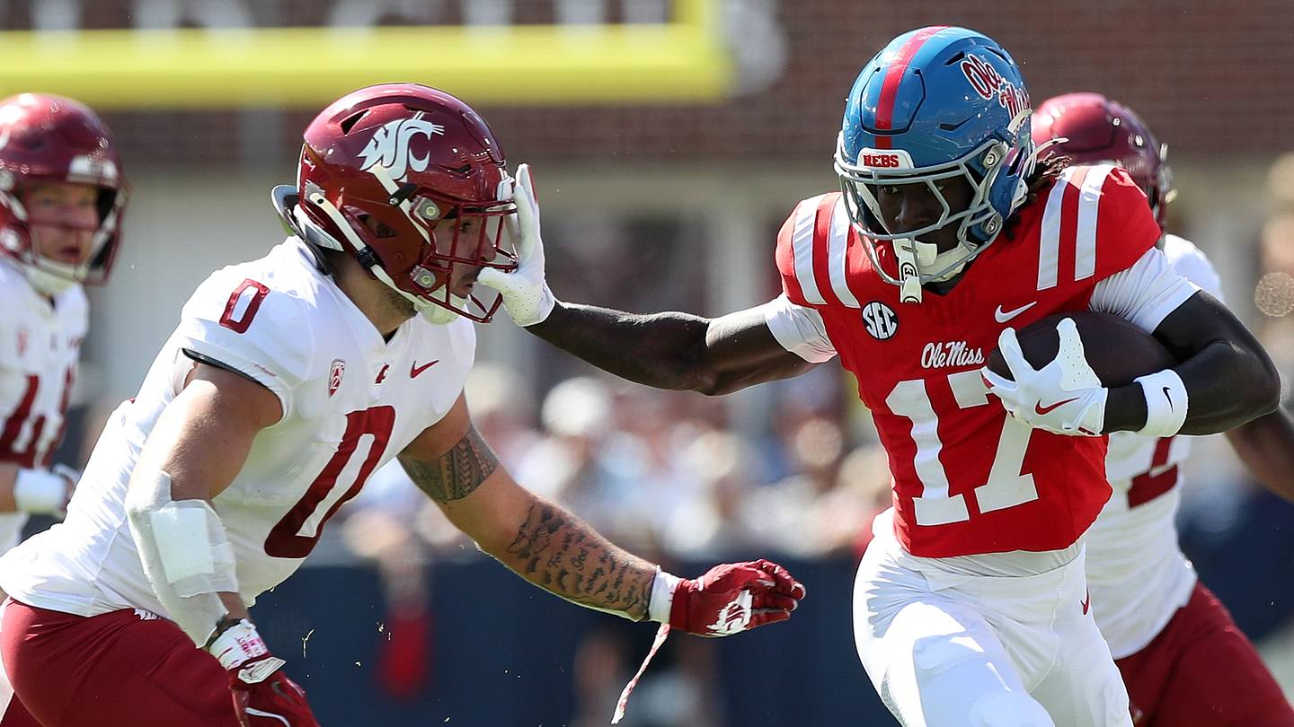 Ole Miss remains on upset alert as Rebels take lead going into fourth ...