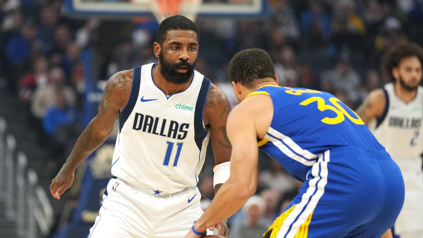 Kyrie Irving's Steph Curry Statement Goes Viral