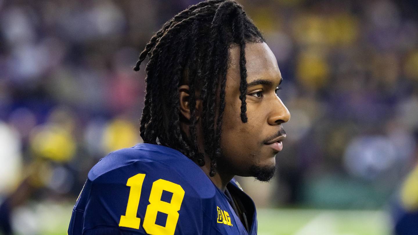 Two more transfer portal departures for Michigan football