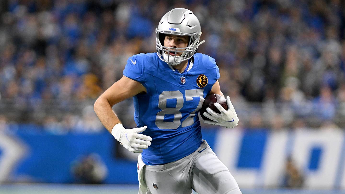 Best NFL Prop Bets for Broncos vs. Lions in Week 15 (LaPorta bounces ...