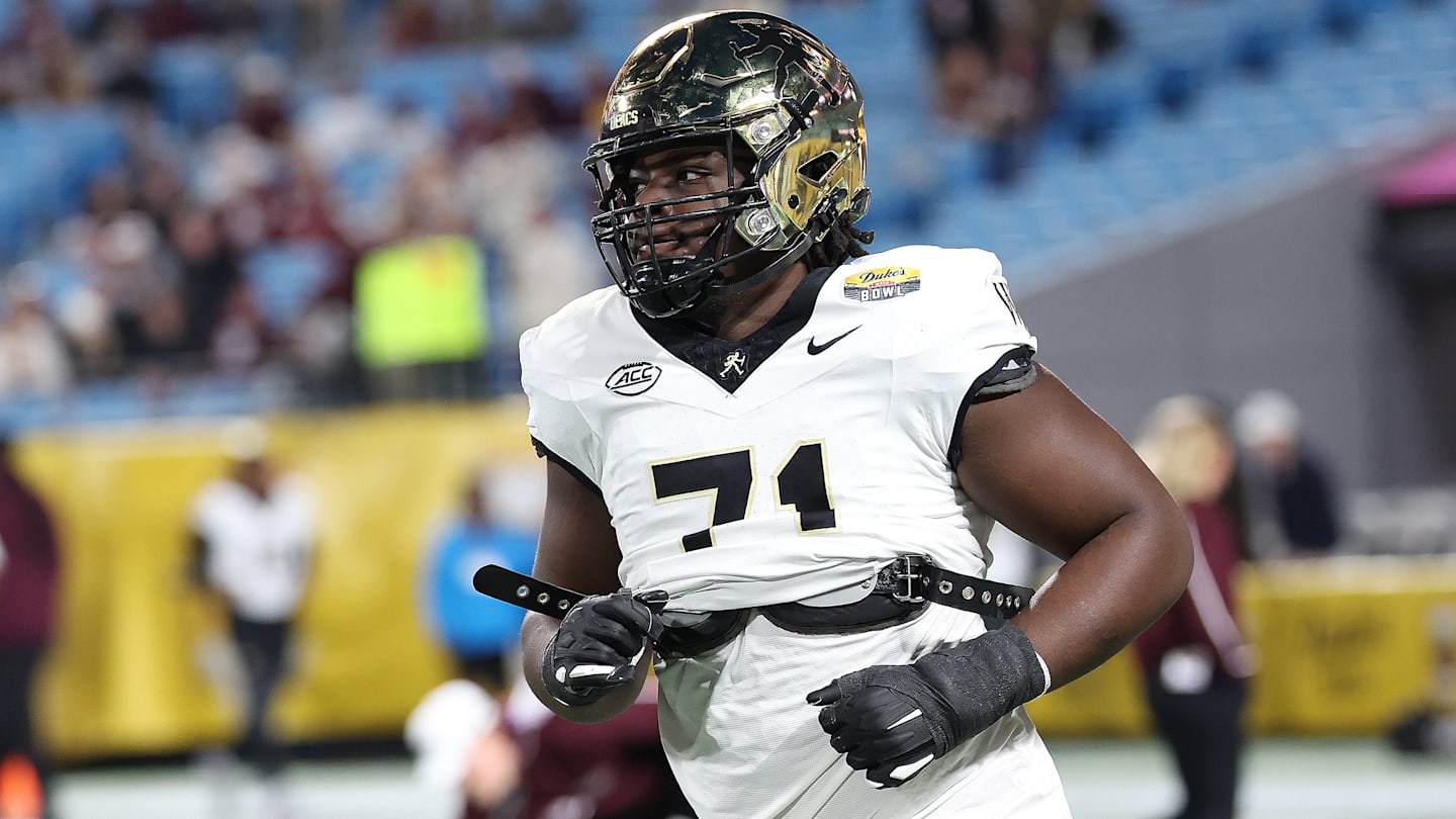 Jeff Brohm and Louisville must call this elite 4-star ACC OL after ...