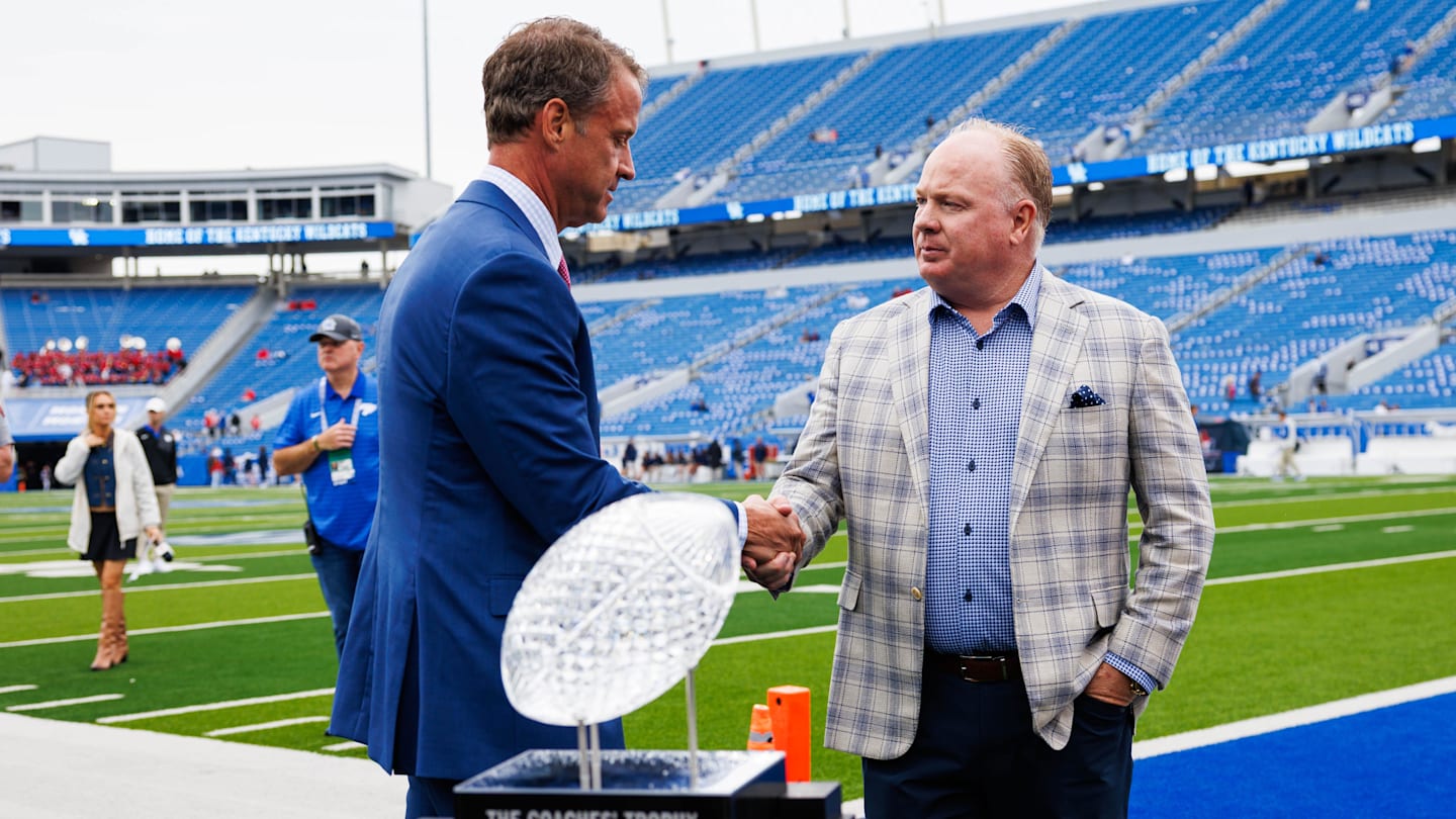 'Gets You Fired': National announcers crush Mark Stoops, Kentucky ...