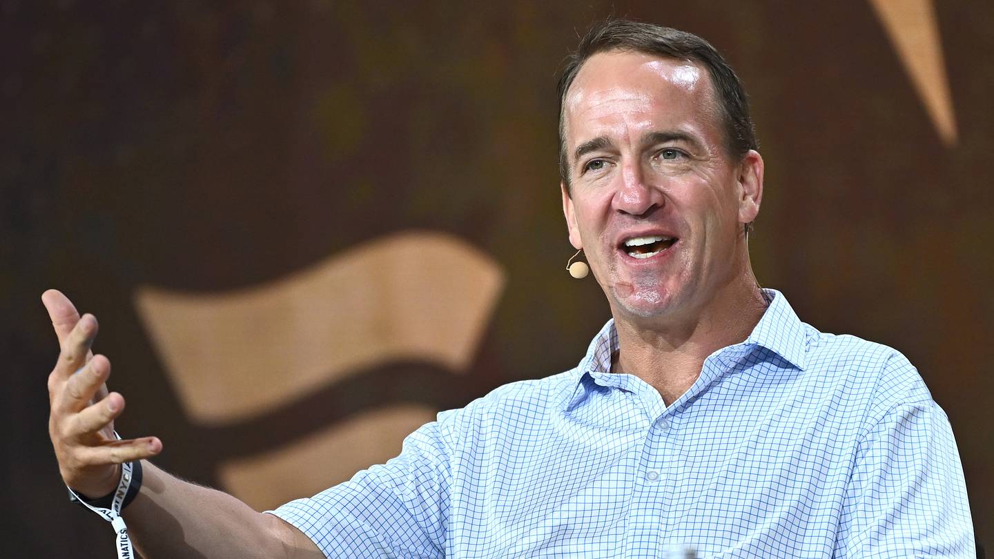 Peyton Manning has his eye on another 2026 QB prospect — not just Arch