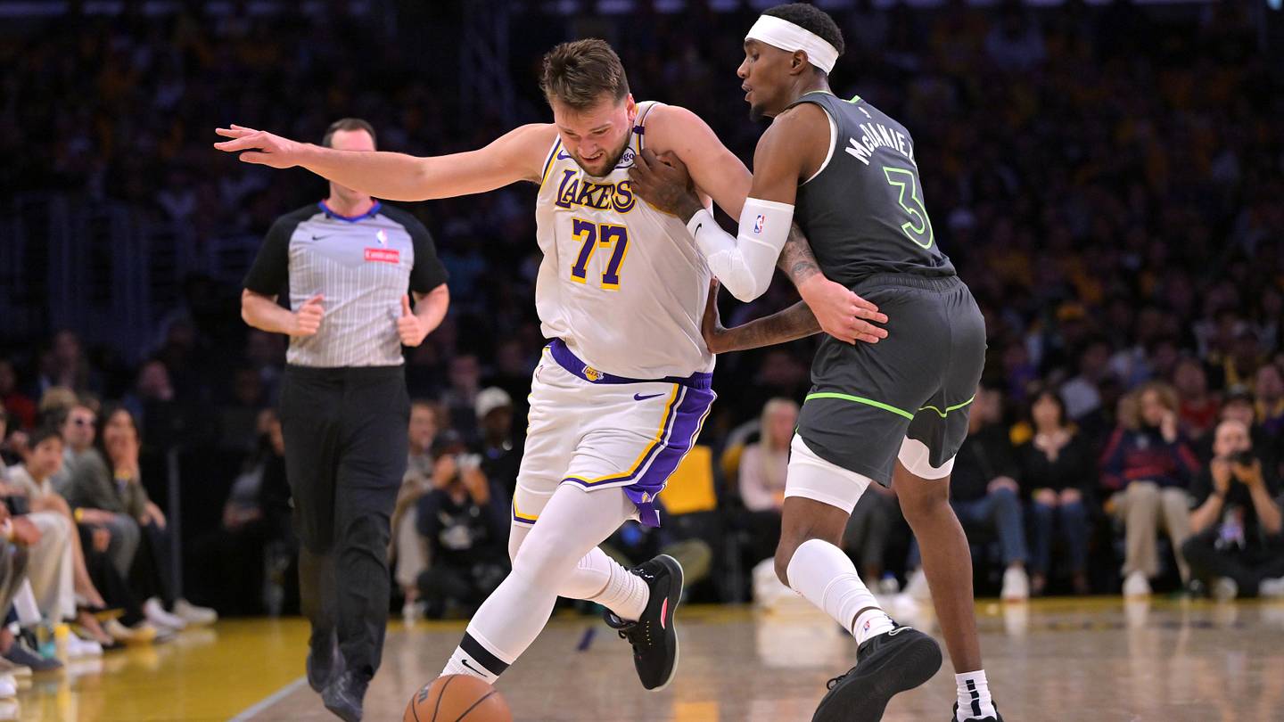 Timberwolves make a statement with dominant Game 1 win over Lakers