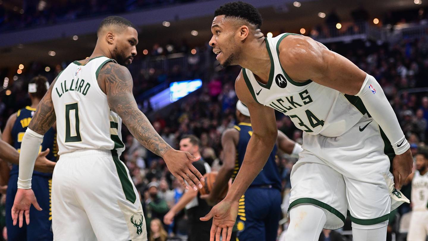 The Whiteboard: Bucks red-hot offense, Warriors new starters