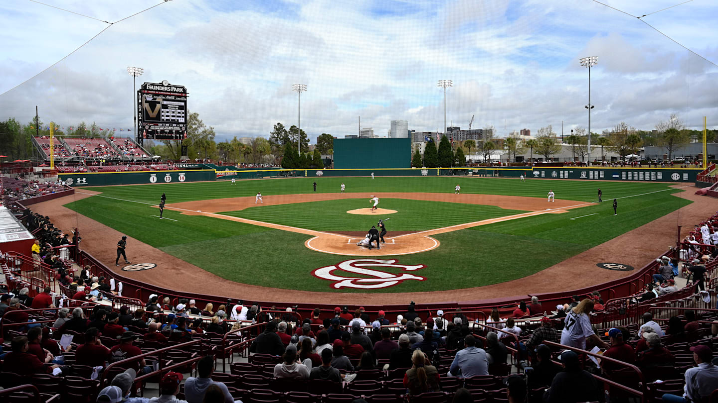 Gamecocks Baseball: New era under Coach Paul Mainieri kicks off 2025 season