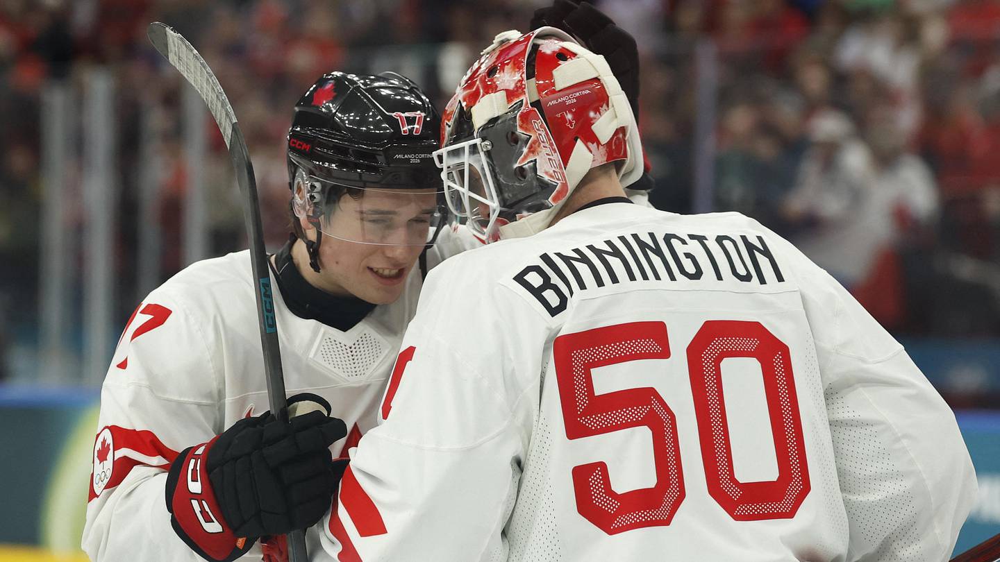 Binnington showing he deserves the trust of Canada coaching staff