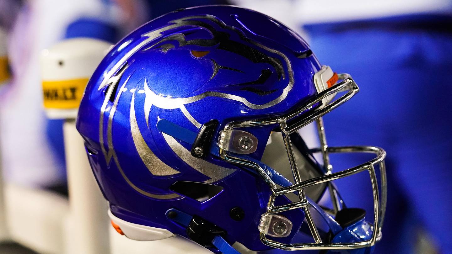 Boise State hits transfer portal to find replacement for NFL-bound ...