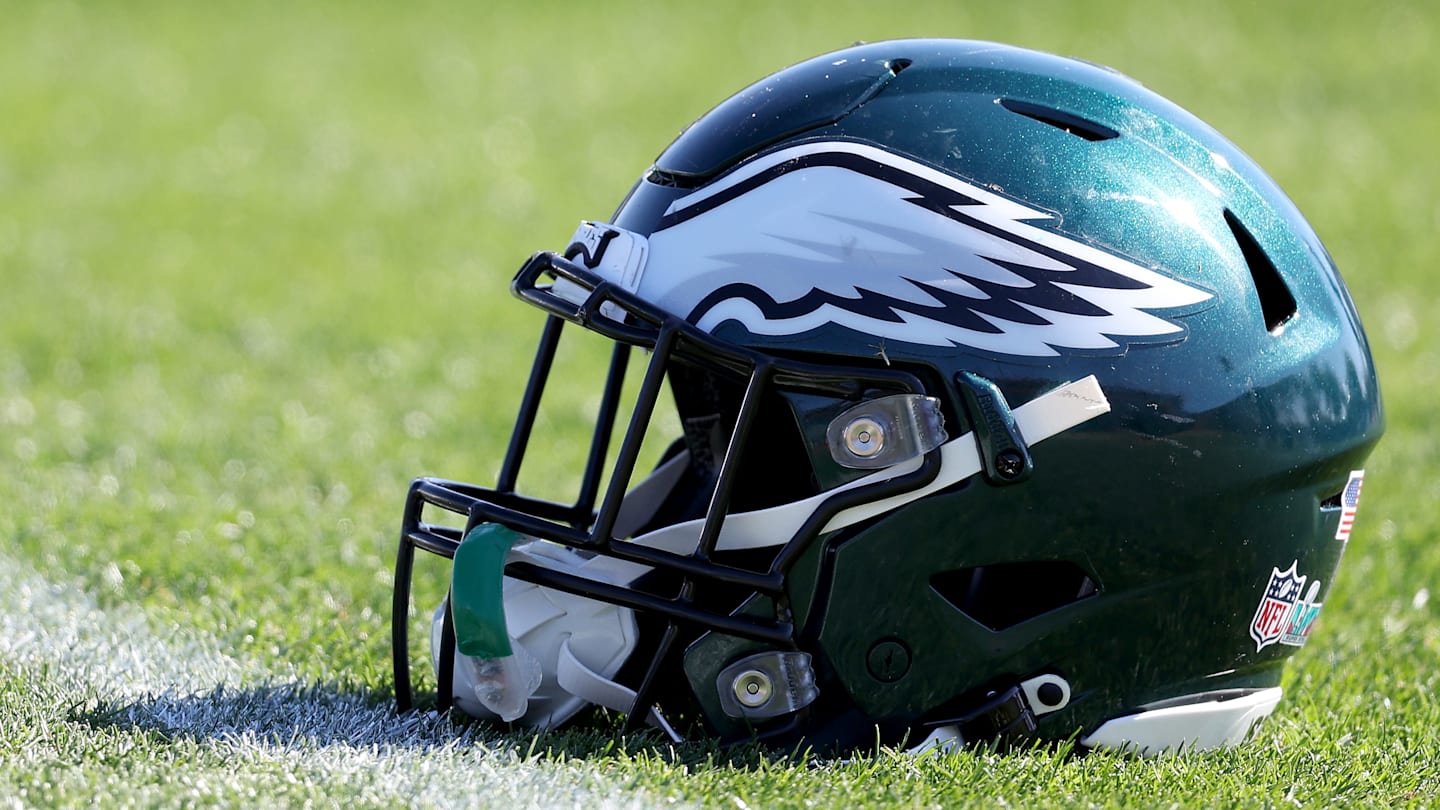 What time and channel do the Eagles play today in Week 7?