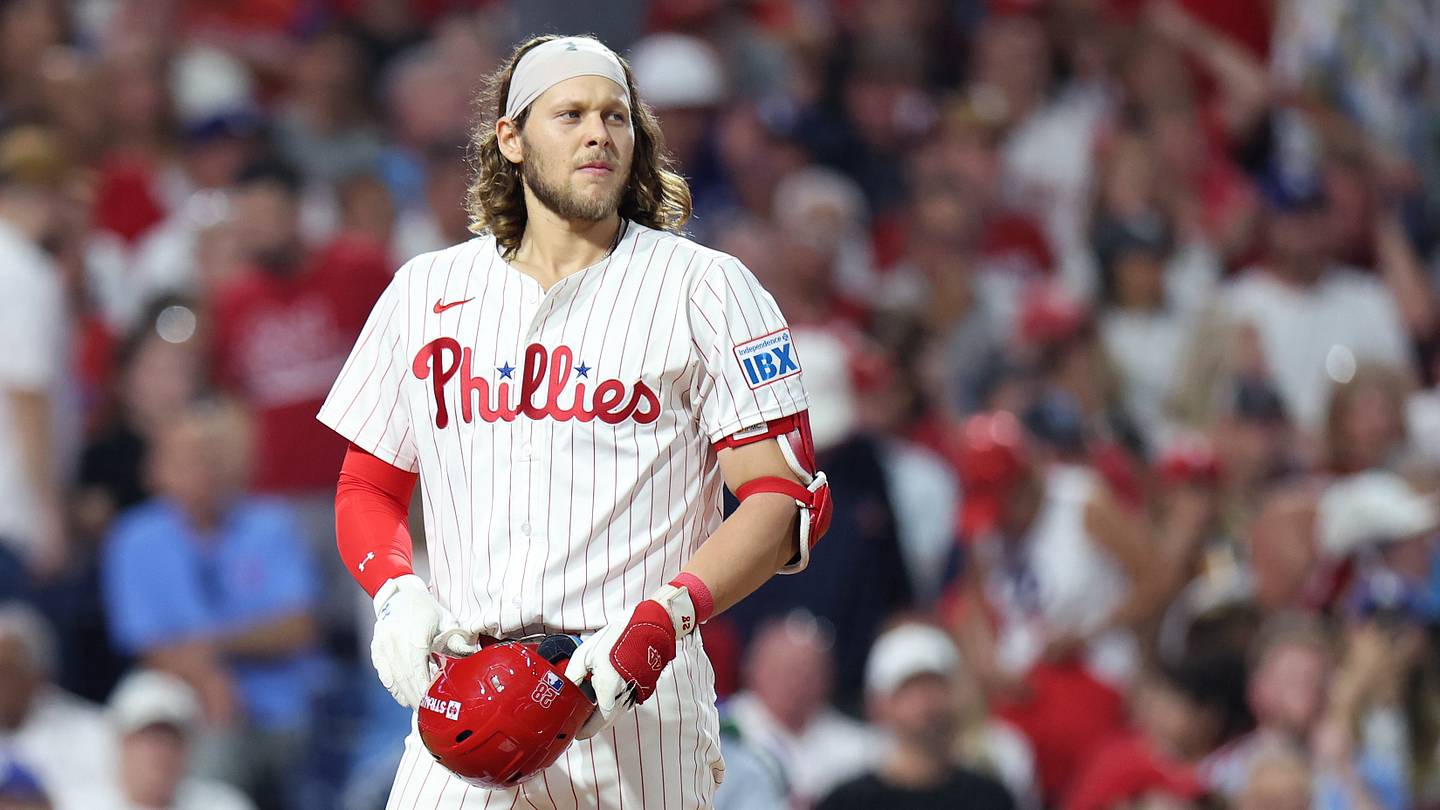 Insider floats Phillies trade candidate to fill Red Sox's infield vacancy