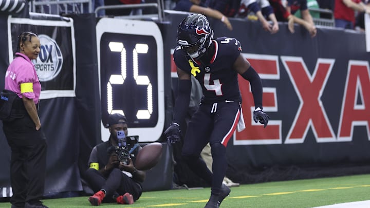 Texans Star Defender Held Out of Practice Before Steelers Game
